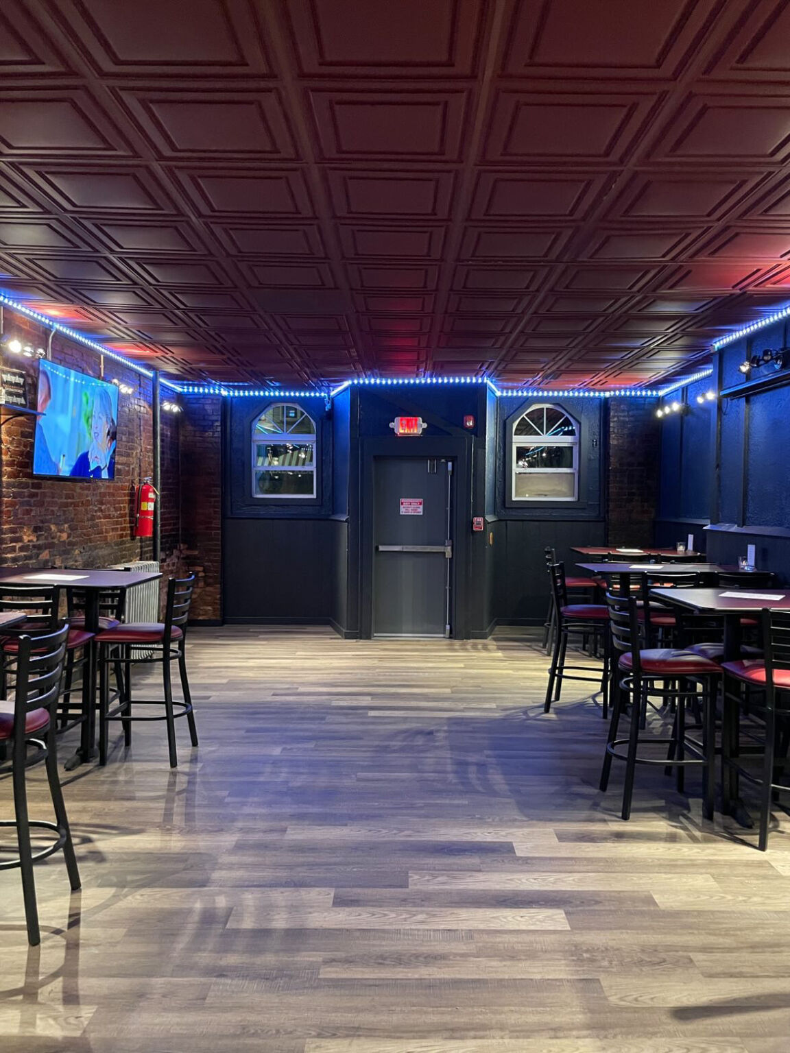 Welcome Back - The Dot Tavern - Caught In Dot